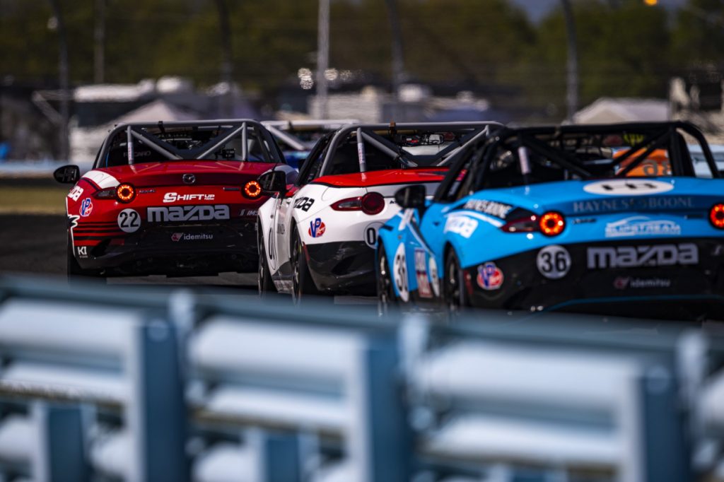 Laura Hayes | Mazda Mx5 Cup - Shift Up Now