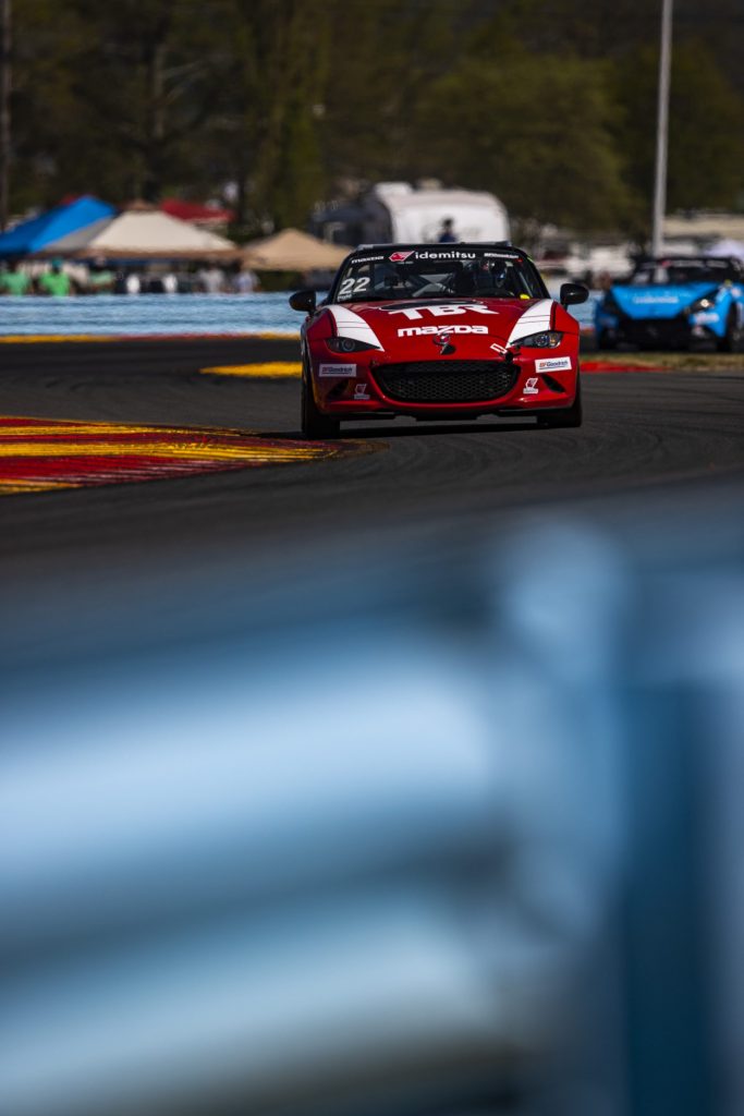 Laura Hayes | Mazda Mx5 Cup - Shift Up Now