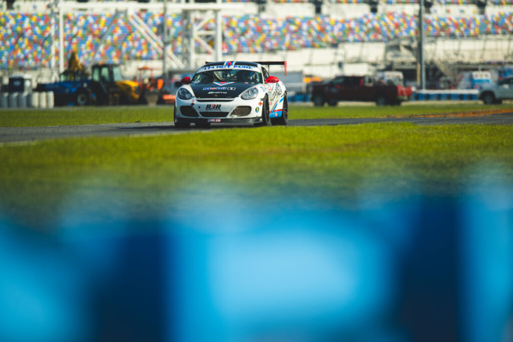 Round 3 Racing | Bell Techlogix 2023 - Shift Up Now