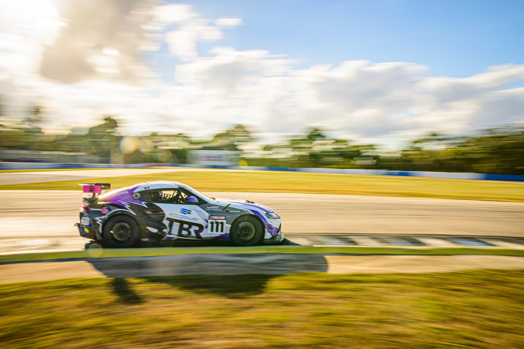 Laura Hayes | Thunder Bunny Racing 2023 - Shift Up Now